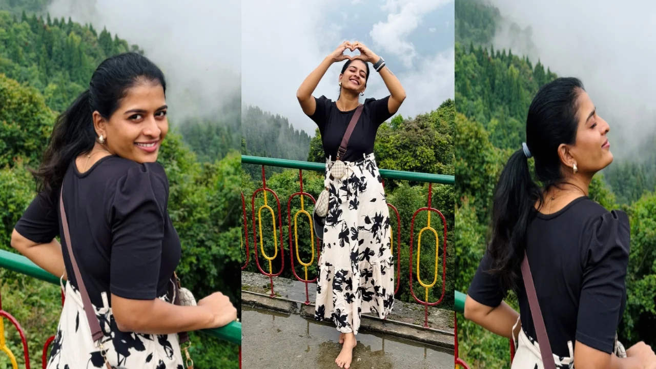Anshu Reddy : ప్ర‌కృతి పార‌వ‌శ్యంలో ఇల్లు ఇల్లాలు పిల్ల‌లు సీరియ‌ల్ ...